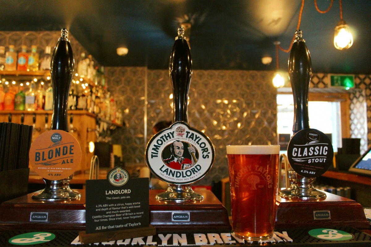 Landlord Returns to One of Timothy Taylor’s First Pubs | Timothy Taylor's